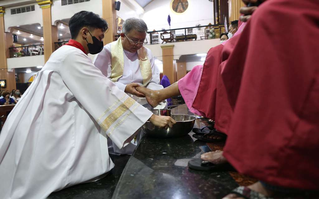 Maundy Thursday 2026: Significance in the Christian Calendar - Simpol.ph